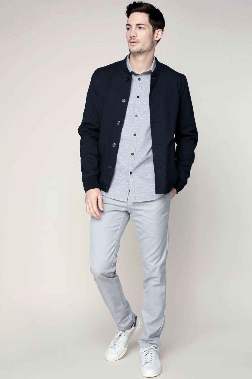 How to Dress Like a Local When You Travel.