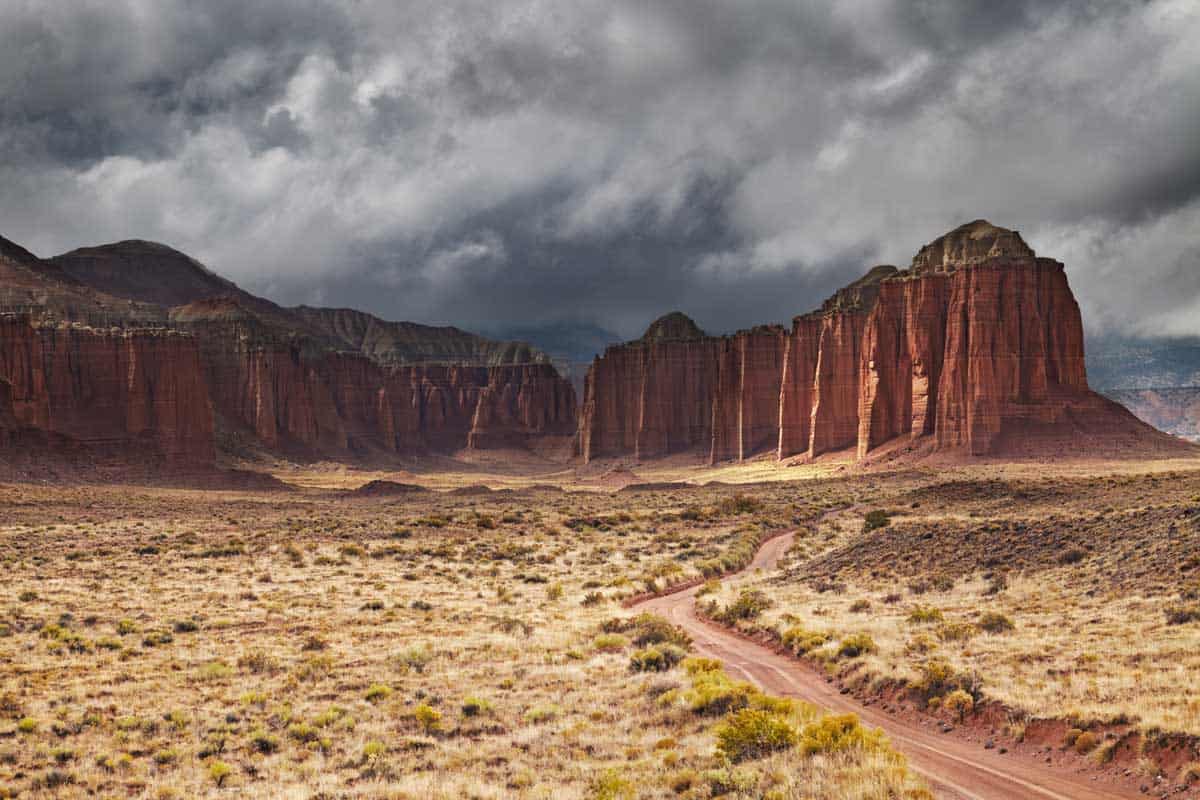 Utah National Parks Road Trip. A Guide to Utah's Mighty 5