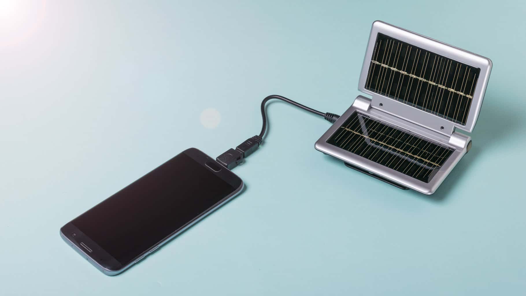 Discover the Best Solar-Powered Gadgets for Eco-Travel